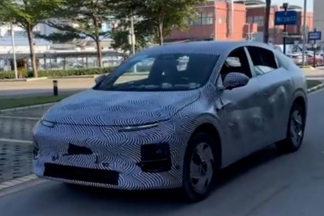 "Affordable Tesla:" XPeng's new electric SUV spotted, similar size and ...