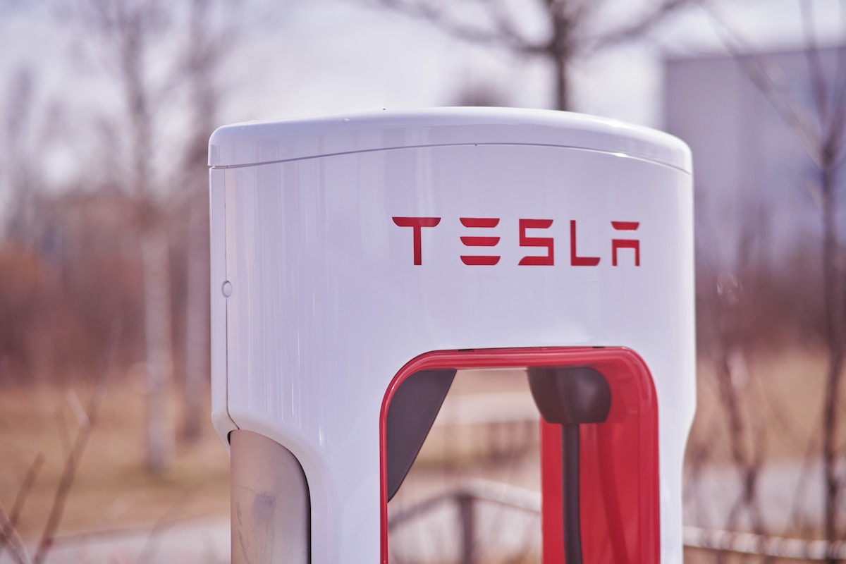 Ford adopts Tesla charging standard to gain access to Supercharging network