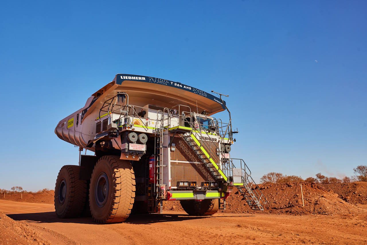 Fortescue and Liebherr to develop first zero emissions autonomous haul ...