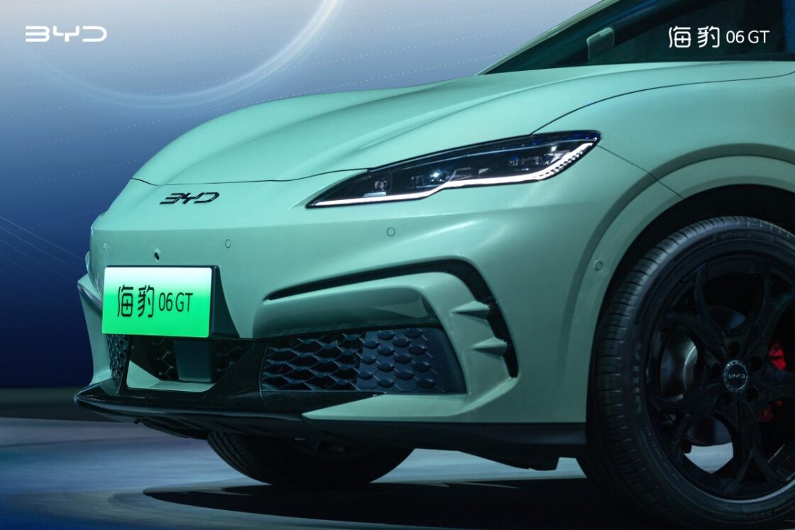 BYD launches Seal 06 GT: its first powerful electric hot hatch