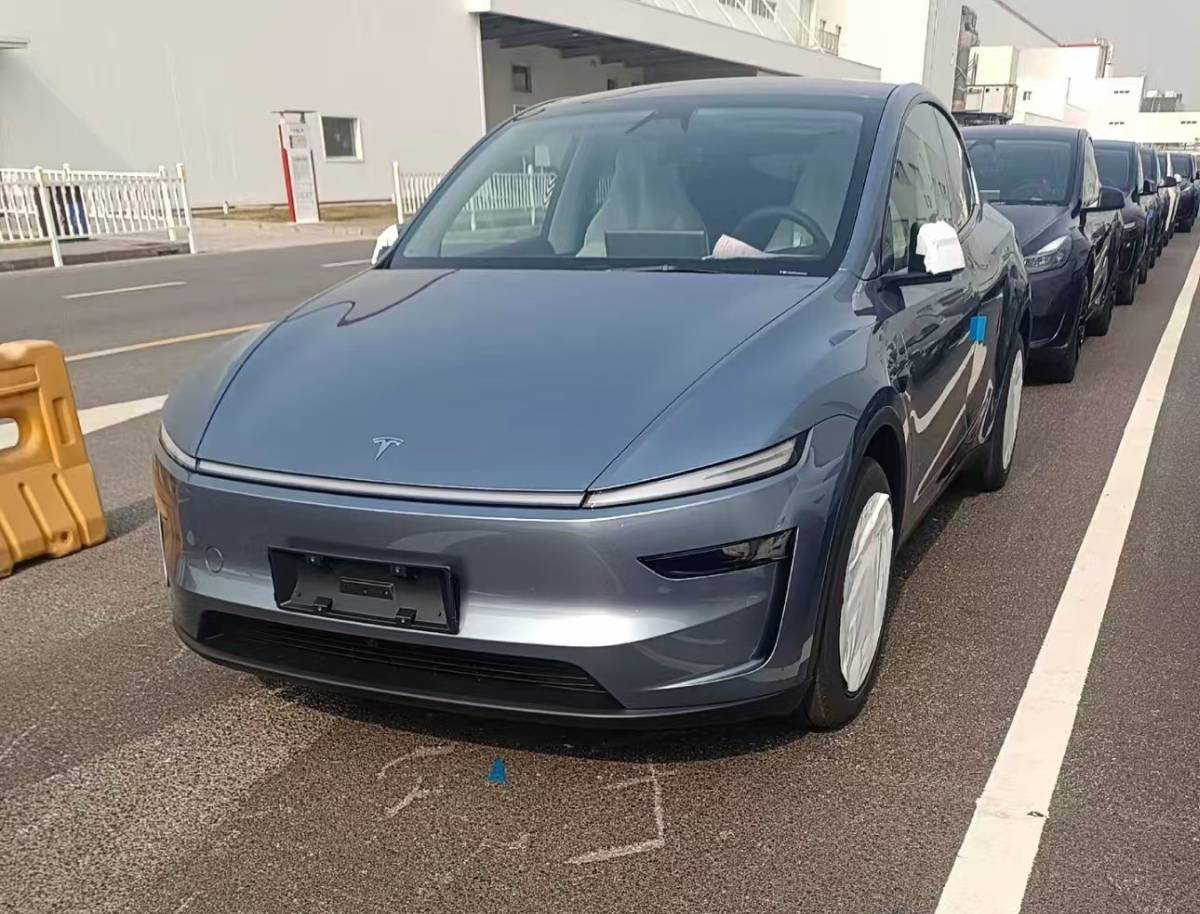 2025 Tesla Model Y production car spotted, gets over 50,000 orders in a day