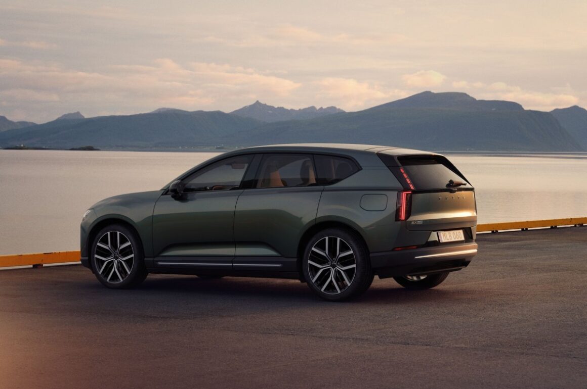 Volvo EX60 makes its global debut, offering biggest battery and longest ...